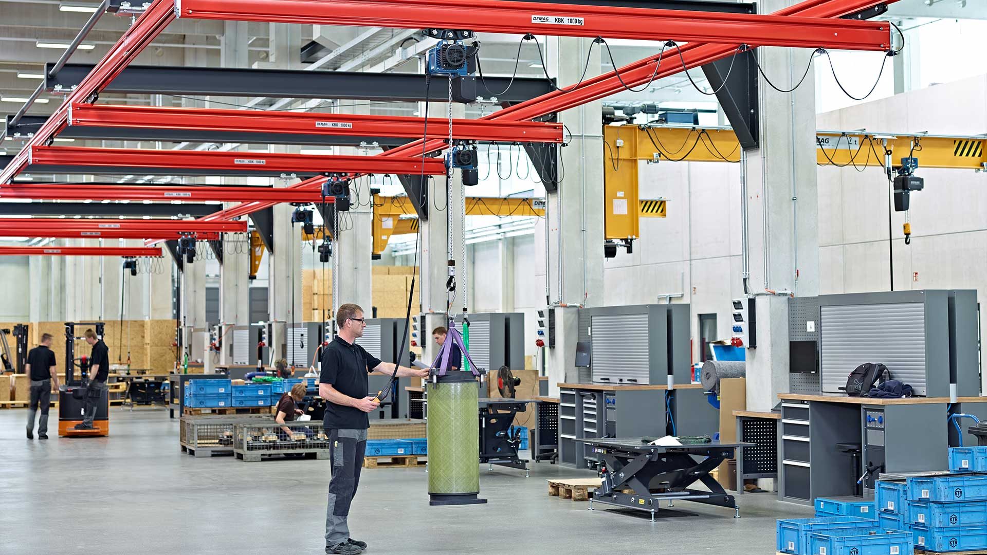 Balancer or Chain Hoist? 5 Considerations to Evaluate Your Lifting ...