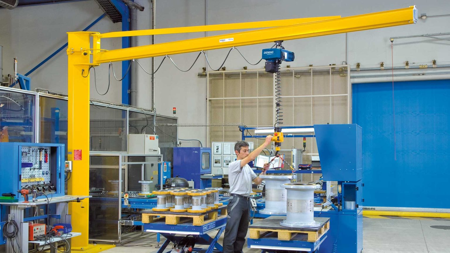 Jib-w-Manulift | Demag Cranes