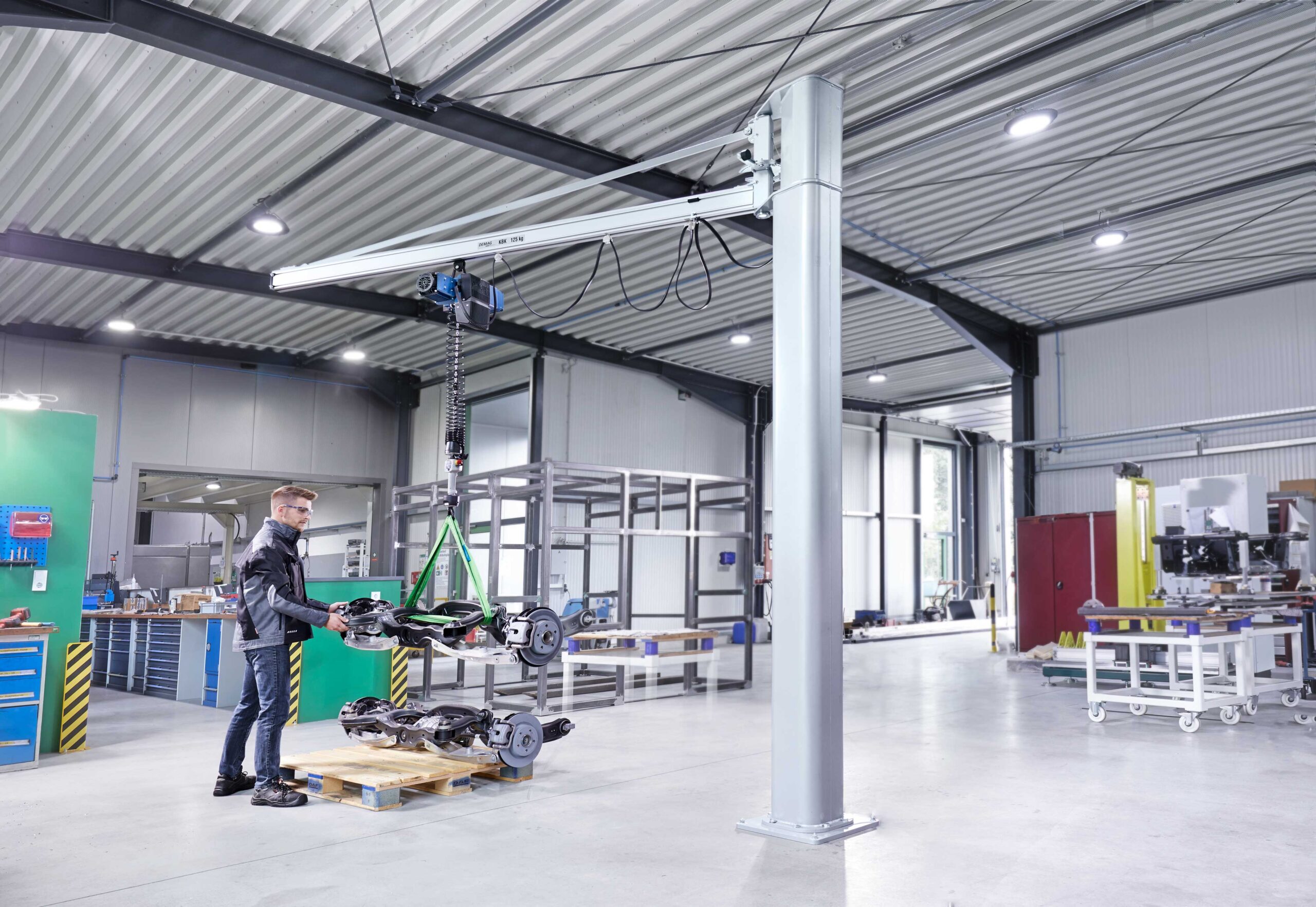 light lifting equipment for auto OEMs | Demag Cranes