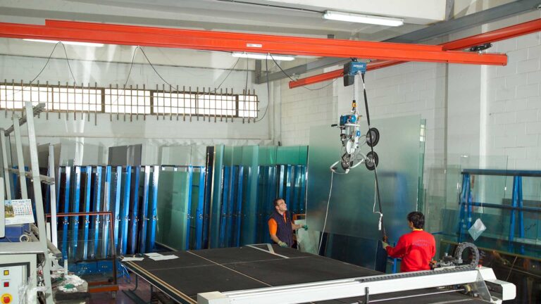 Glass-Handling | Demag Cranes